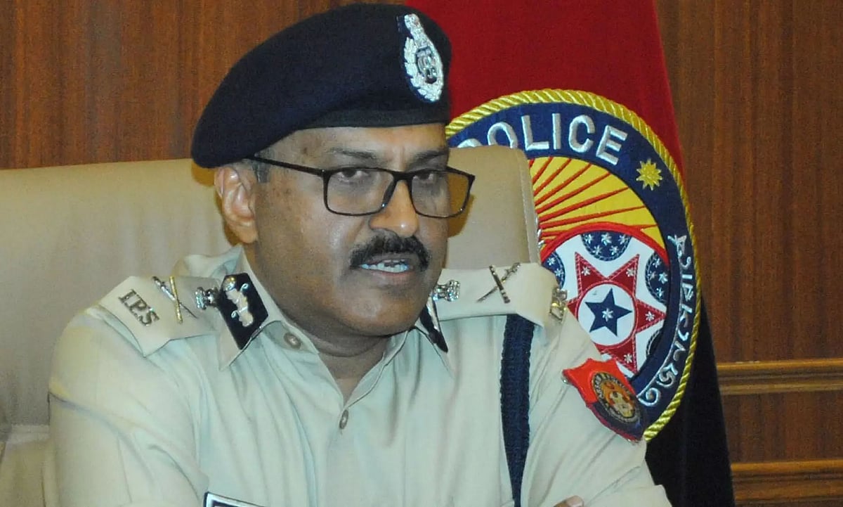 Will decimate business of FICN and fake gold in 30 days: DGP