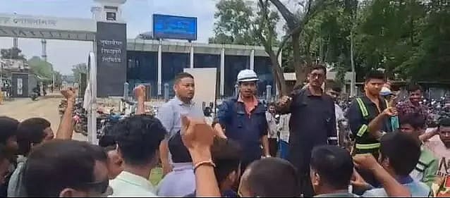 Assam: Workers Protest at NRL for Non-Payment of Dues