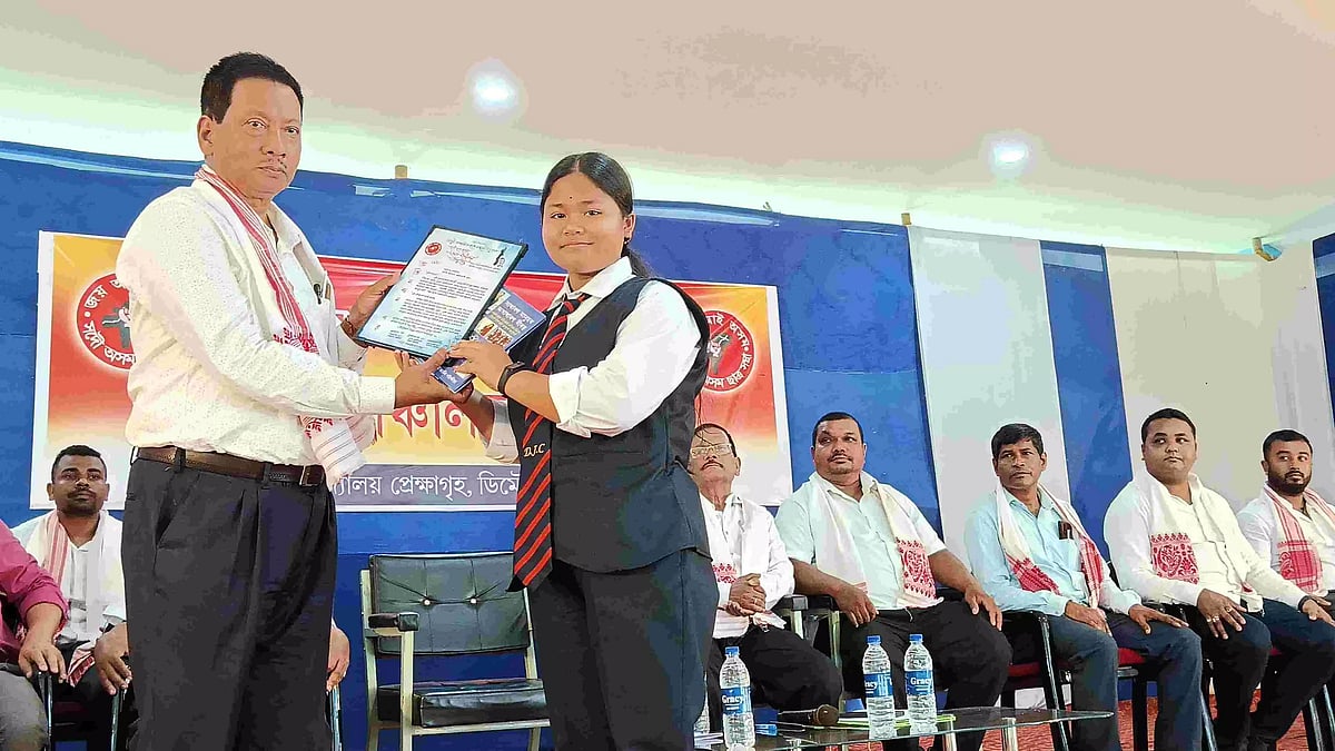 Meritorious students felicitated by Demow Regional Students Union