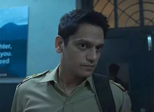 Actor Vijay Varma as cop faces bullying from peers