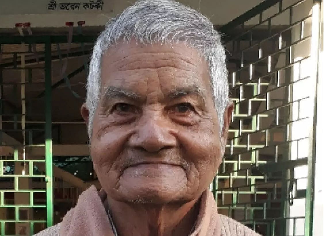 Former Headmaster of Jhanji Girls High School Laksheswar Saikia passes away