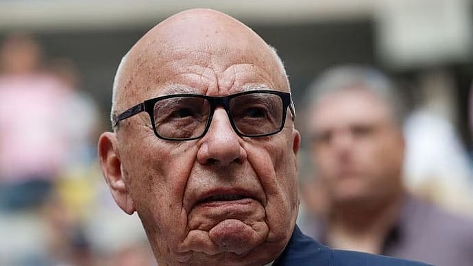 Fox News founder Rupert Murdoch steps down