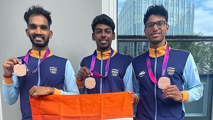 Speed skating: India win bronze medal in men’s and women’s 3000m relay team