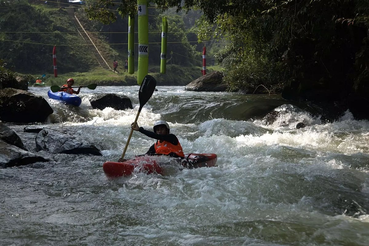 Meghalaya: 6th Megha Kayak Festival Begins on the Umtrew River