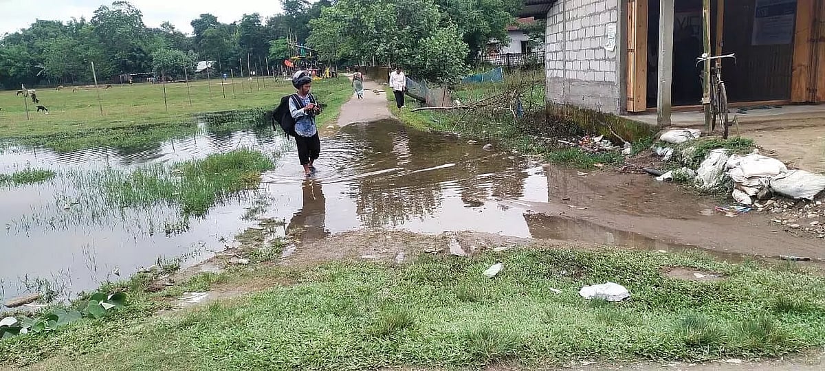 Assam: Students face problems for deplorable conditions of road connecting school