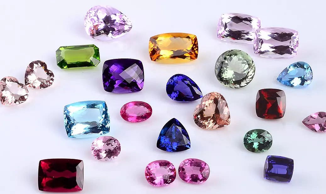 The world of precious coloured gemstones