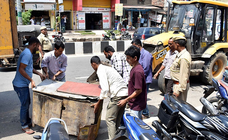 Bust of Neog unveiled in GU campus