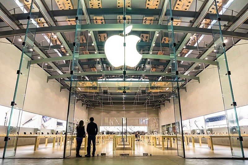 Apple Temporarily Closes Down Amsterdam Store After IPad Battery Explosion