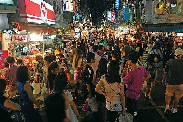 Taiwan Honey Traps Students to Become Spies: China