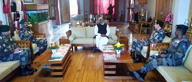 Lt Gen Rajeev Sirohi Meets Mizoram Governor Kummanam Rajasekharan At ...