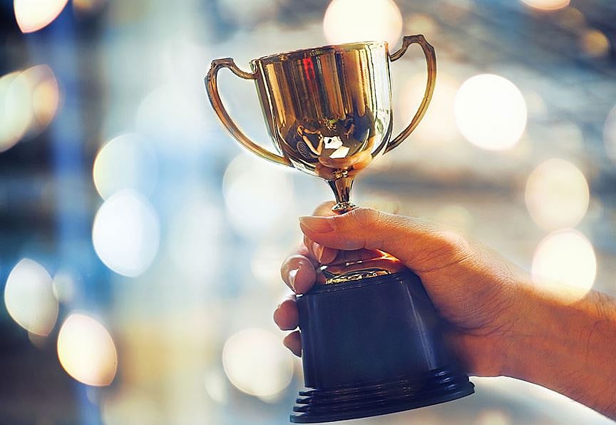 A teacher’s plea to reschedule award ceremony