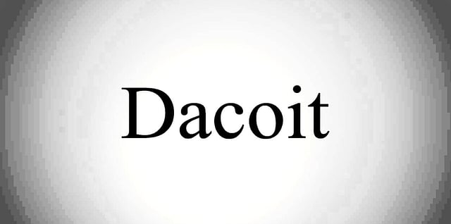 Dacoits loot cash and orments