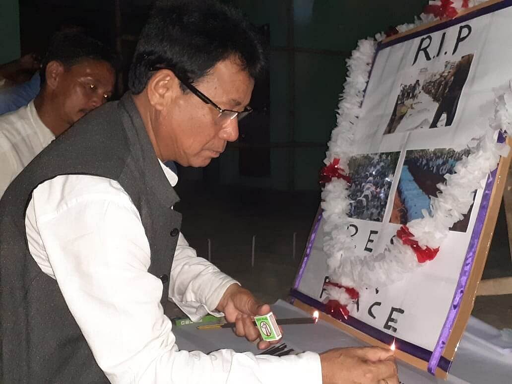 Prayers and candlelight service for Sri Lanka victims at the Multi ...