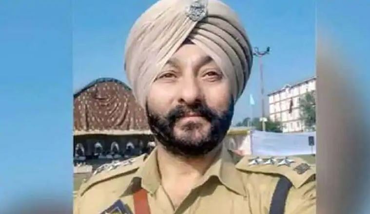 Top cop Davinder Singh arrested in Kashmir while ferrying Hizbul militants