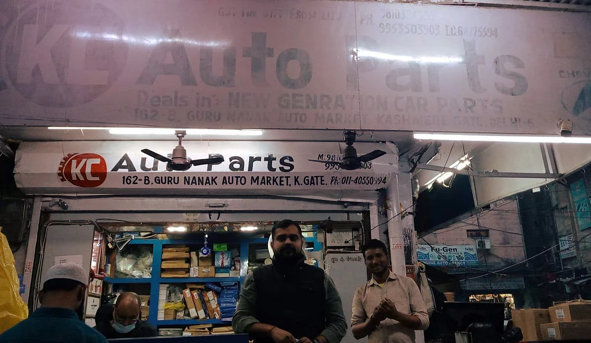 Auto parts traders trade with Bangladesh