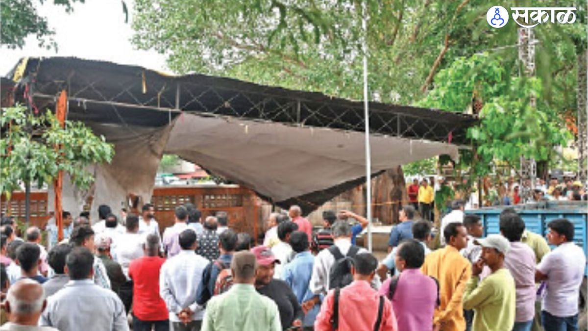 Nashik Encroachment : माजी आमदार वसंत गिते यांना दुसरा धक्का! संपर्क ...