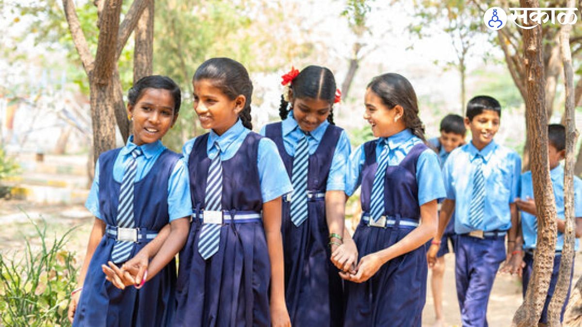 One lakh students of Beed district are waiting for uniform school ...