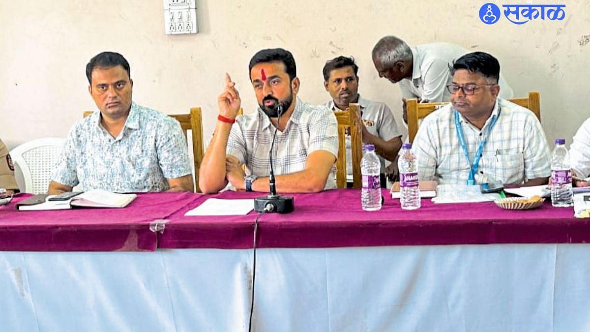 Suhas Babar : पोलिसांनी विट्यातील अवैध धंद्यांवर वचक ठेवावा : आमदार ...