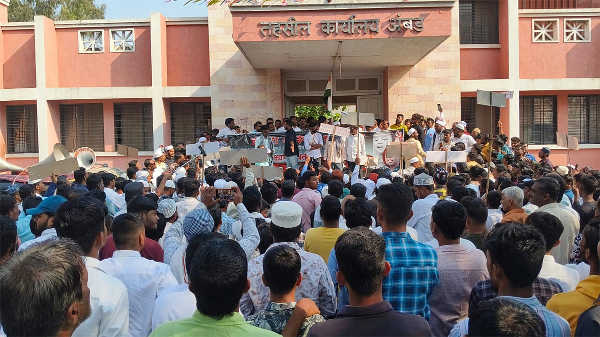 Ambad Rally : अंबड शहर कडकडीत बंद: तीन वर्षीय बालिका बेपत्ता प्रकरणी ...