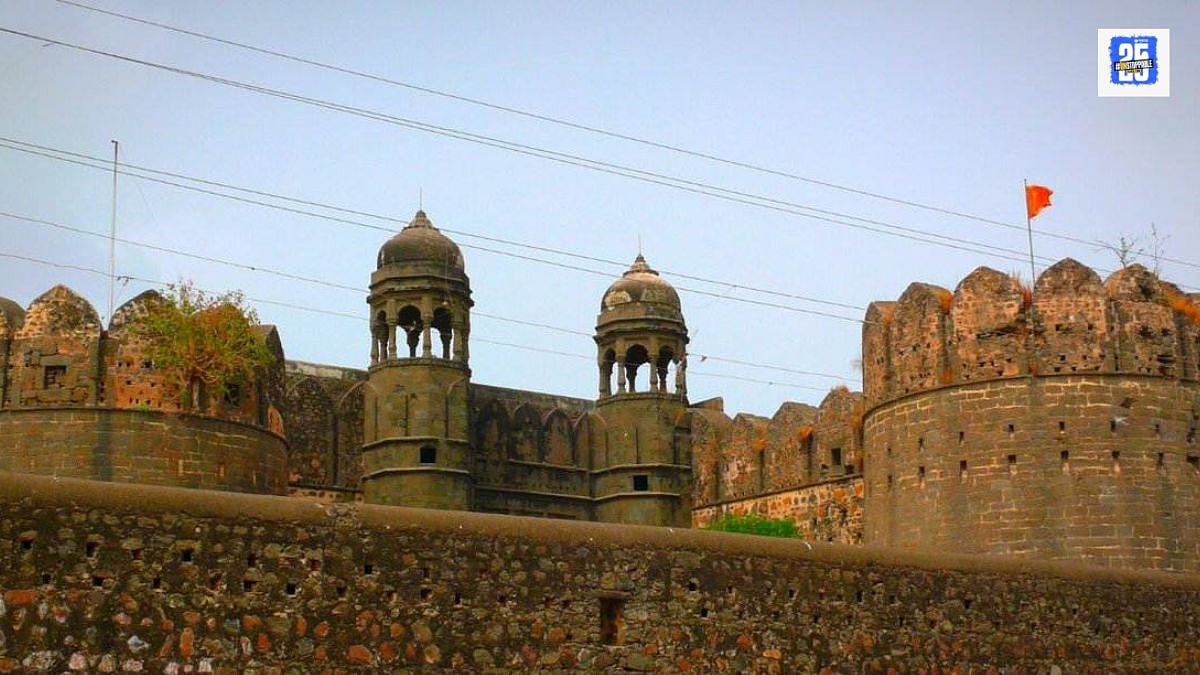 Malgaon Bhuikot Fort : भुईकोट किल्ल्याचे मेअखेरपर्यंत अतिक्रमण काढणार ...