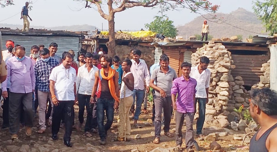 वादळी पावसाचा तडाखा आमदार संजय गायकवाडांची ऑन दी स्पॉट पाहणी