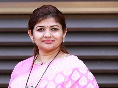 विदर्भातील मराठा ओबीसीत तर मराठवाड्यातील का नाही? श्वेता महालेंचा प्रश्न