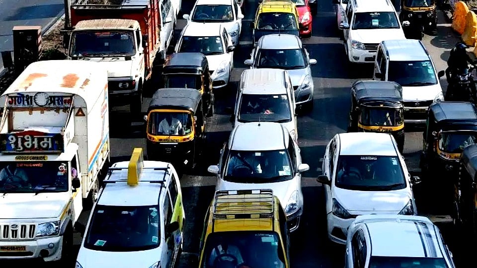 ठाण्यातील वाहतूक कोंडी फुटणार; वाहतूक वेगवान करण्याचे MMRDAचे लक्ष्य ...