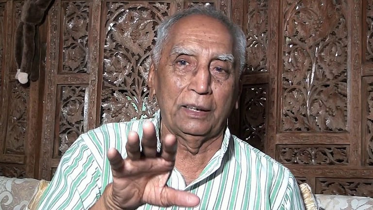 Dr. Baba Adhav : समाजवाद्यांनी ‘इंडिया’च्या मागे ताकद उभी करावी ...