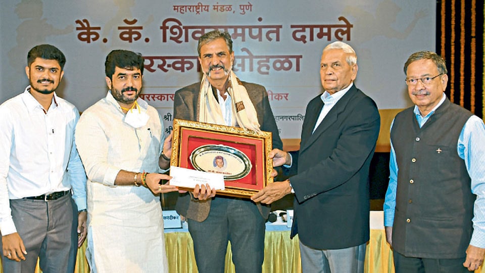 महाराष्ट्रीय मंडळ हे संस्कारांचे विद्यापीठ; श्रीकांत बापट