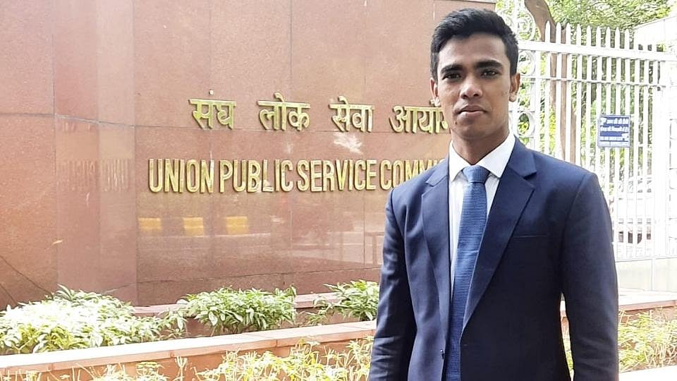 तडवळेतील शेतमजुराच्या मुलाने केली UPSC क्रॅक