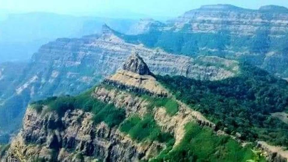 ट्रेकर्सना खुशखबर! ऐतिहासिक वासोटा किल्ल्याचा ट्रेक उद्यापासून सुरू I ...