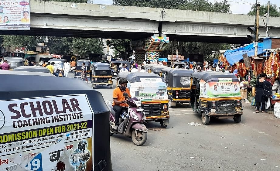 हडपसरच्या मंत्री मार्केट व गांधी चौकातील रिक्षा थांबा स्थलांतर रखडले