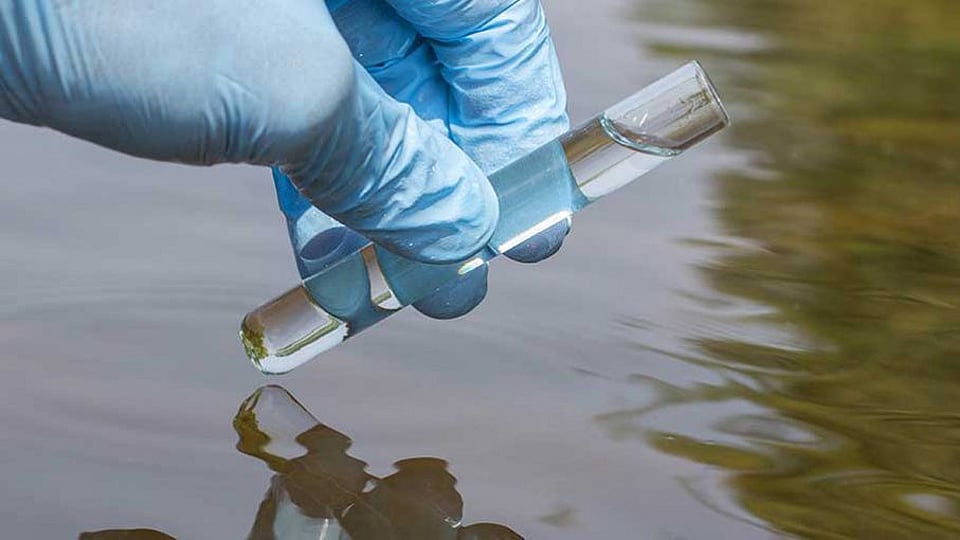 महिला तपासणार पिण्याच्या पाण्याची गुणवत्ता | Drinking Water Quality