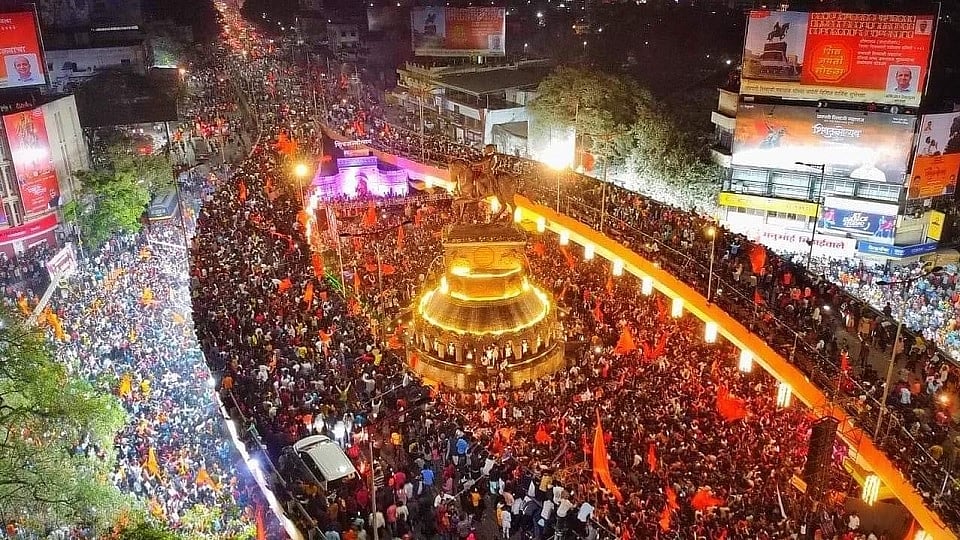 शिवस्मारकाचा सोहळा पाकिस्तानातही गाजला! अनेकांनी पाहिला व्हिडिओ |Shiv ...