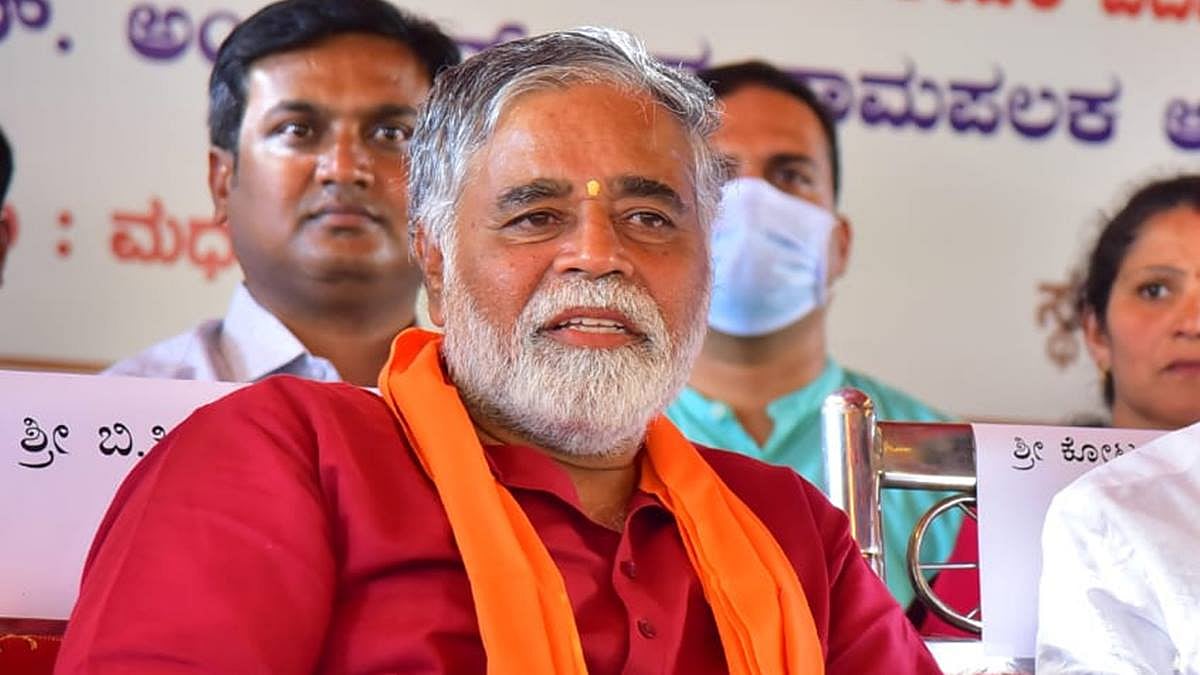 Karnataka Bible Row : भगवद् गीता सर्वांच्या वर, बायबलसोबत सांगड घालू ...