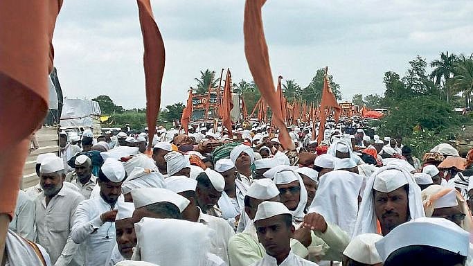 तुकोबांच्या सोहळ्यात रंगले उभे रिंगण