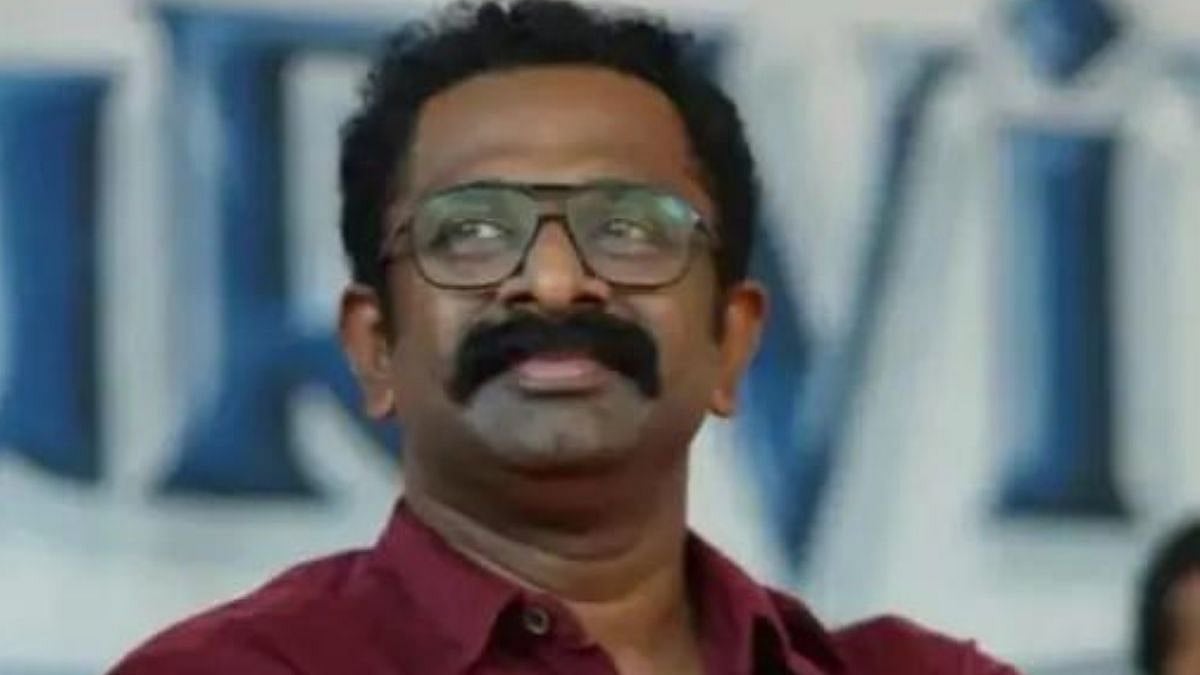 प्रायव्हेट पार्ट्स दाखवत अश्लील वर्तणुक करणाऱ्या मल्याळम अभिनेत्याला ...