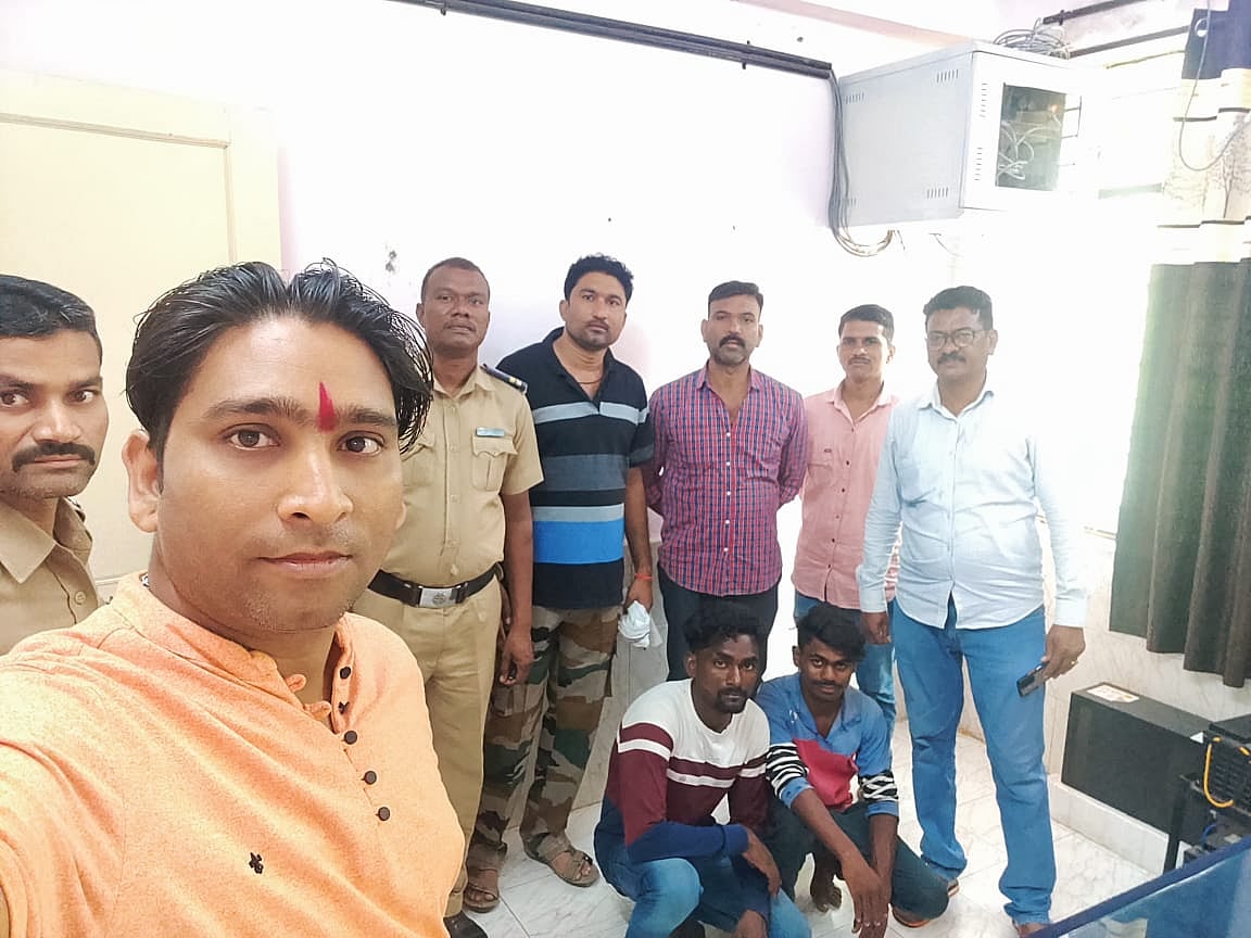 Srirampur : आईला शिवीगाळ केल्याचा राग मनात ठेऊन दगडाने केली निर्घृण ...