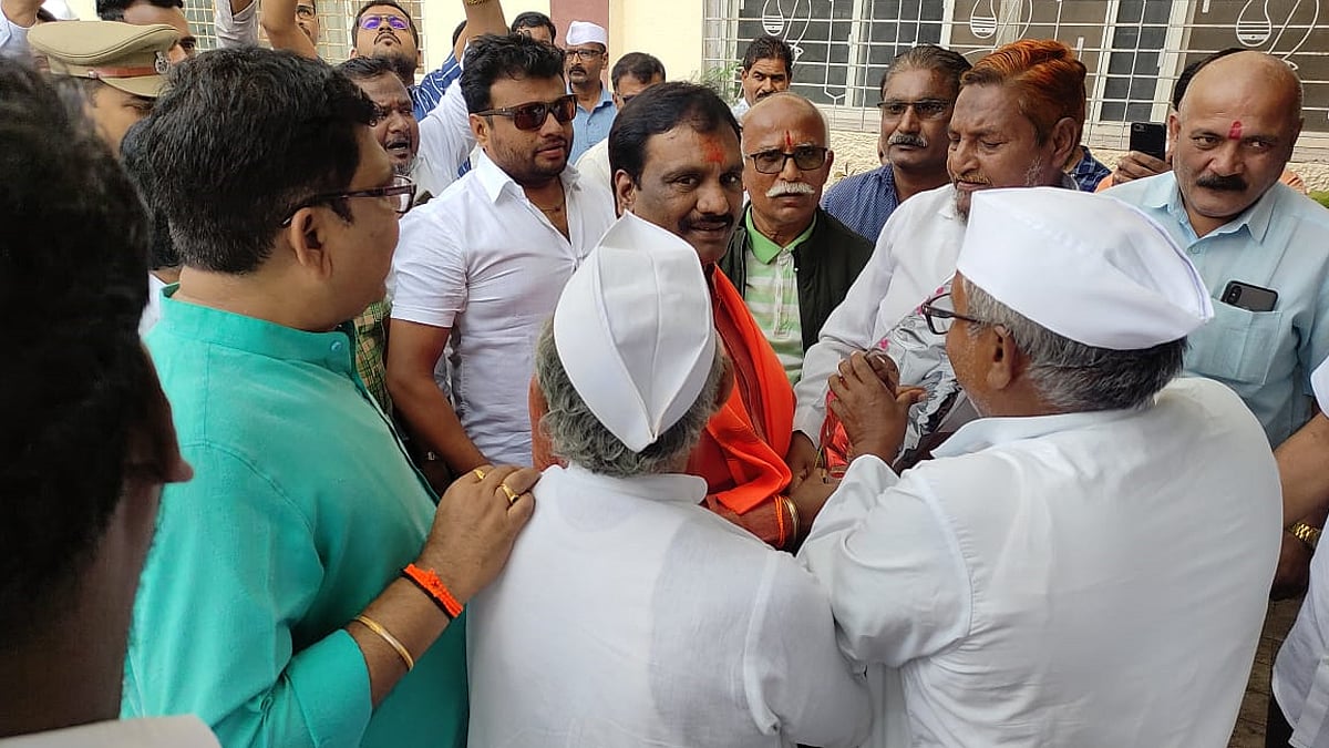 मराठा समाज पेटून उठला ना तर तुझ्याकडे खाजवायला जागा शिल्लक राहणार नाही ...