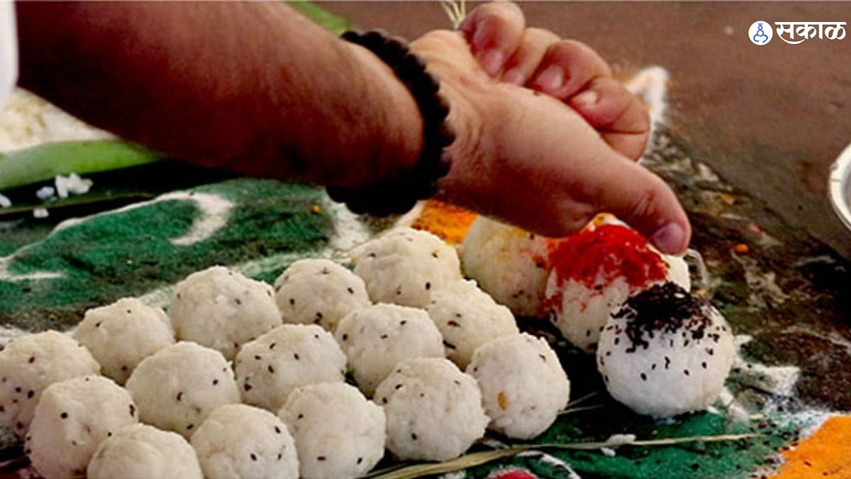 Pind Dan at Raigad : रायगडावर पिंडदान करण्यात गैर काय? शिवभक्त संतापले!