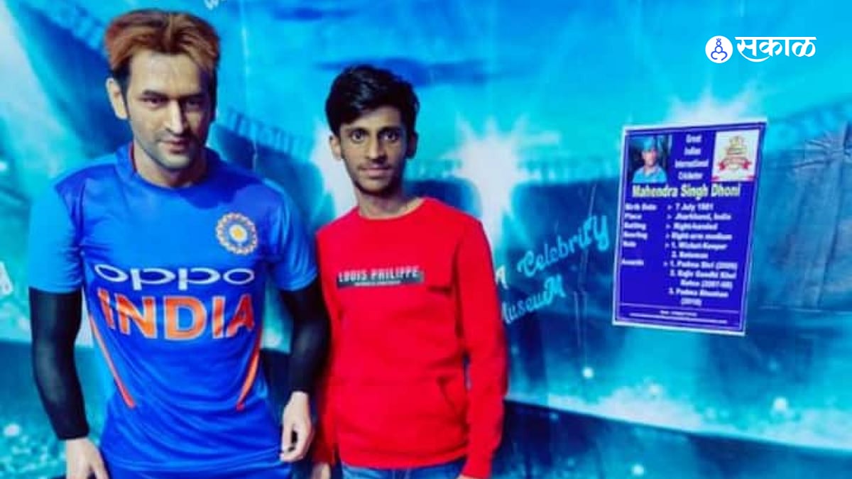 MS Dhoni Statue: महेंद्रसिंग धोनीचा मेणाचा पुतळा व्हायरल, चाहते भडकले..