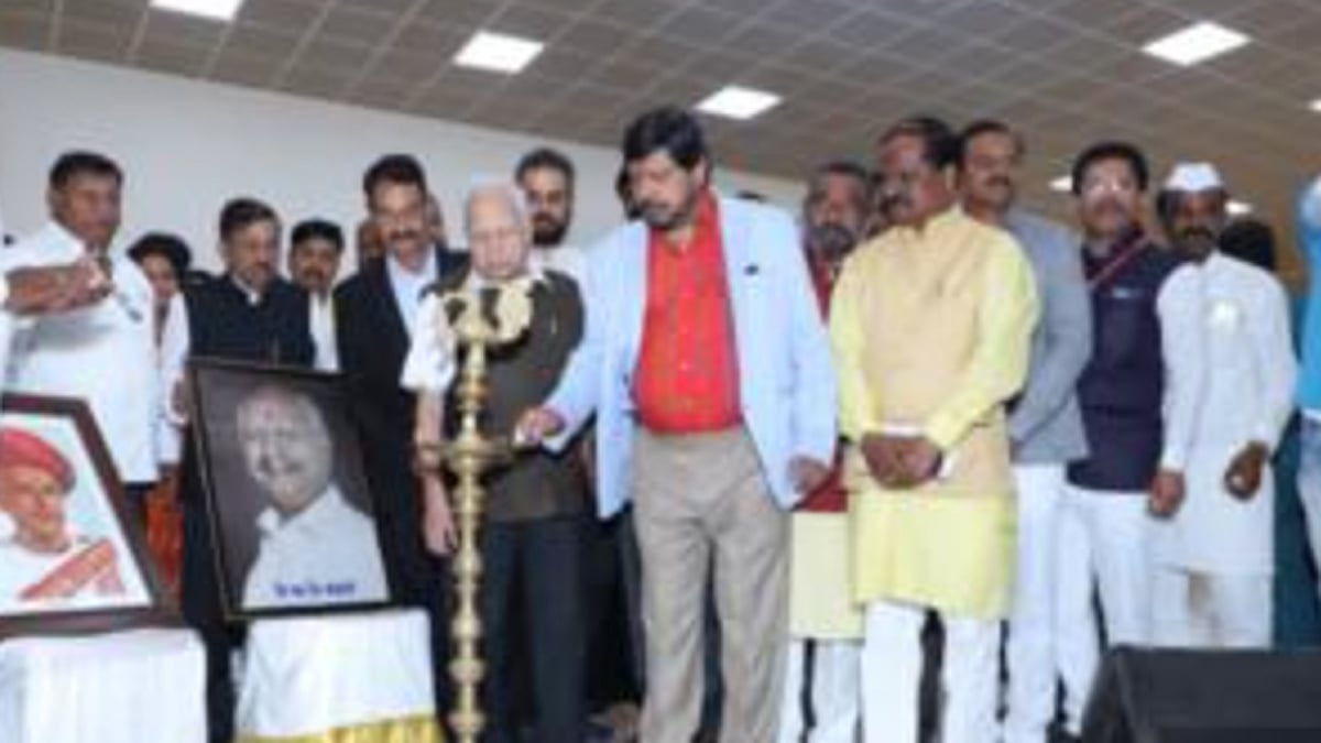 लोकशाही वाचविण्याची पत्रकारीतेवर जबाबदारी