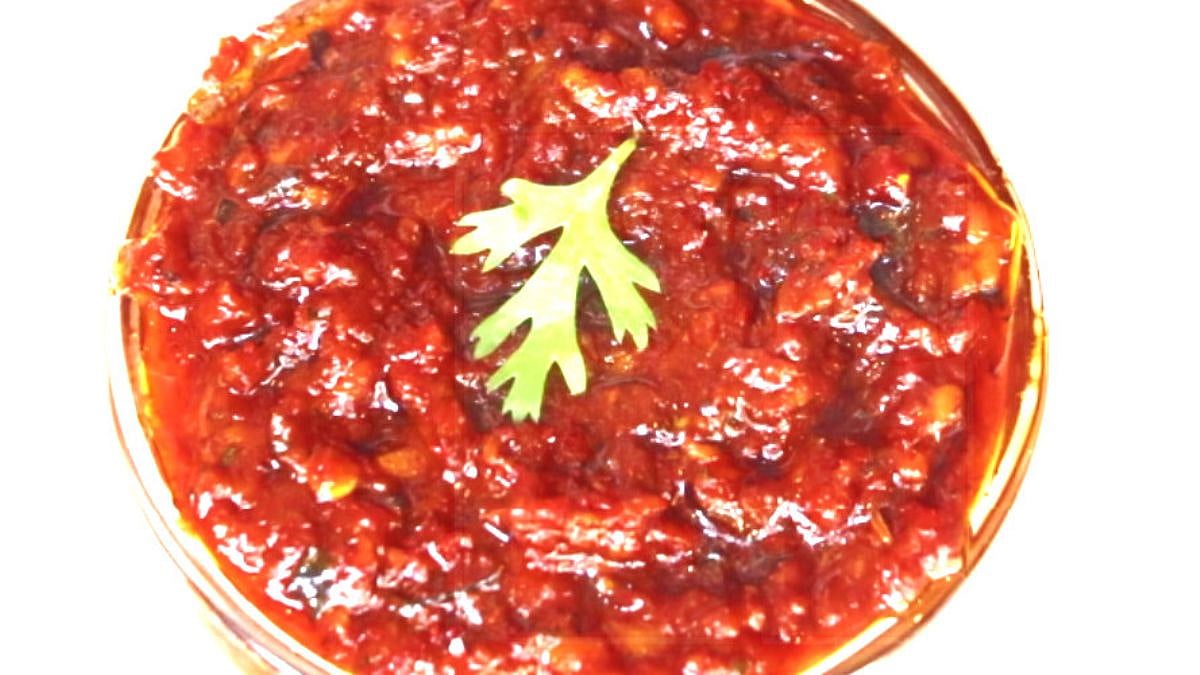 Ginger Garlic Chatani : हिवाळ्यात जेवणाची चव वाढवा 'या' हेल्दी आणि ...