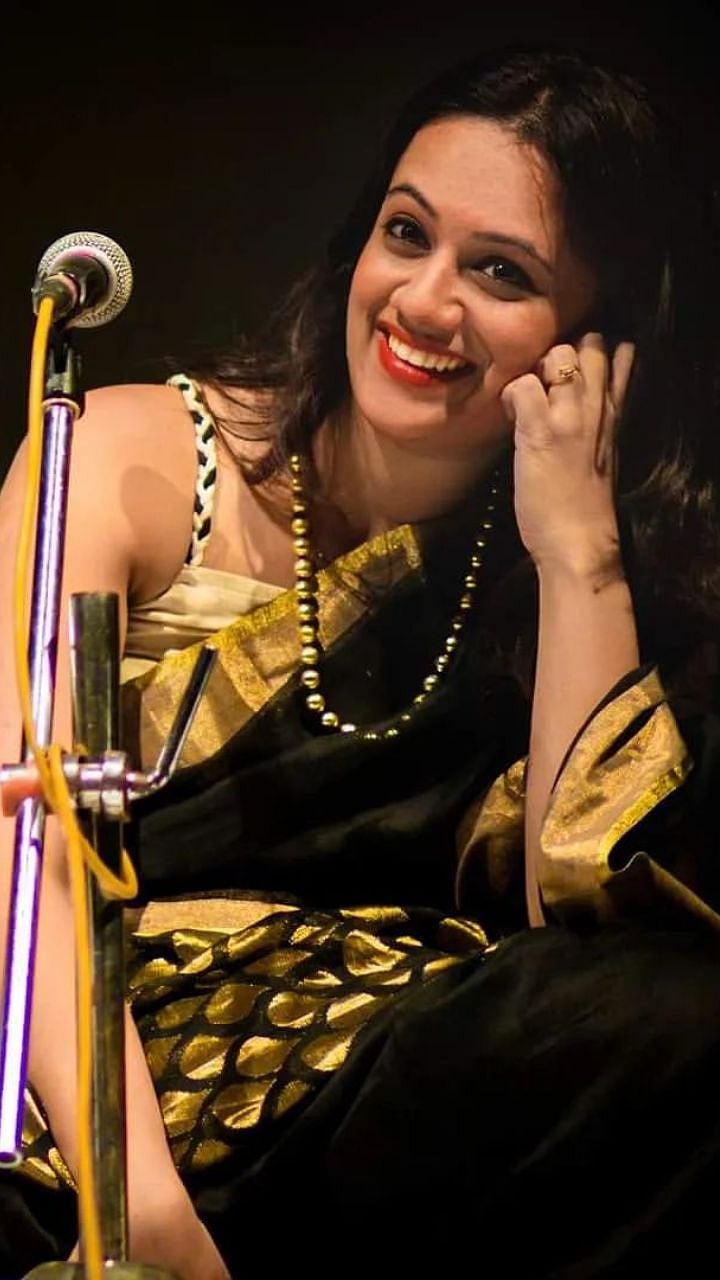 Spruha Joshi : जितकी सुंदर तितकीच साधी...