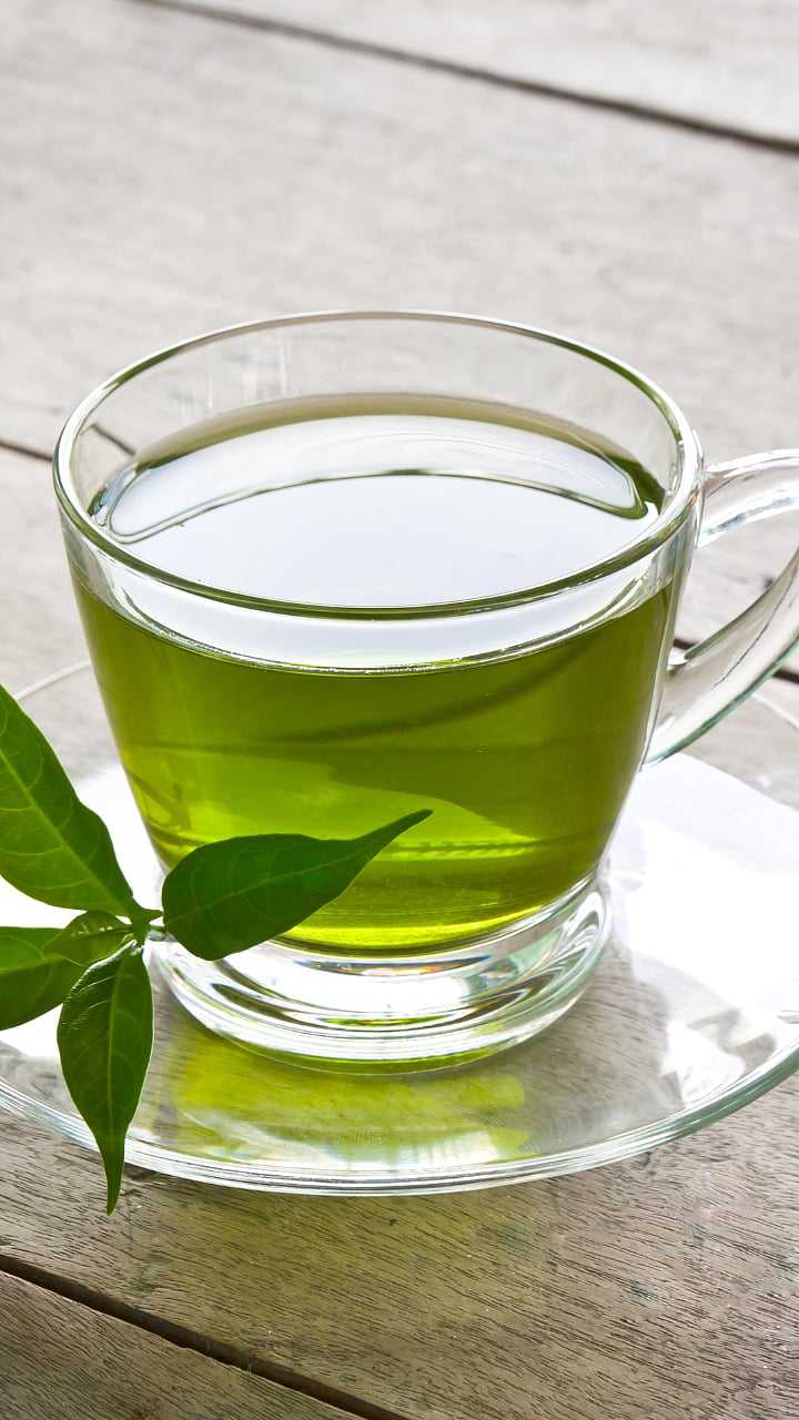 Green Tea Side Effects : ग्रीन टी पिताना 'या' गोष्टी लक्षात ठेवा