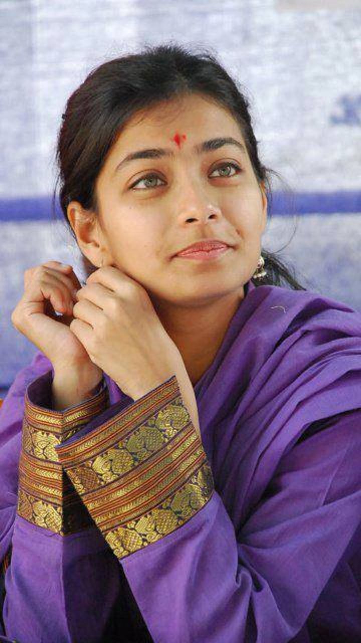 Praniti Shinde : प्रणिती शिंदेंचं देखणं राजकारण...