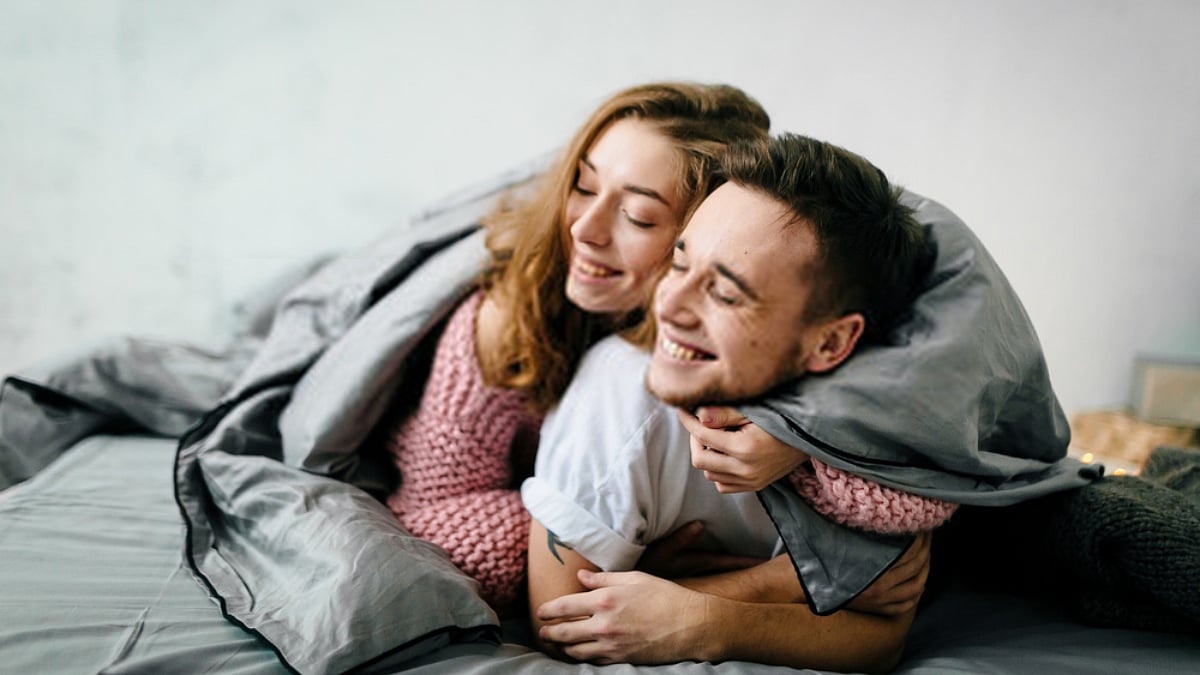 Intimate Life | लैंगिक आयुष्याचा आनंद वाढवण्यासाठी घरच्या घरी करा हे ...