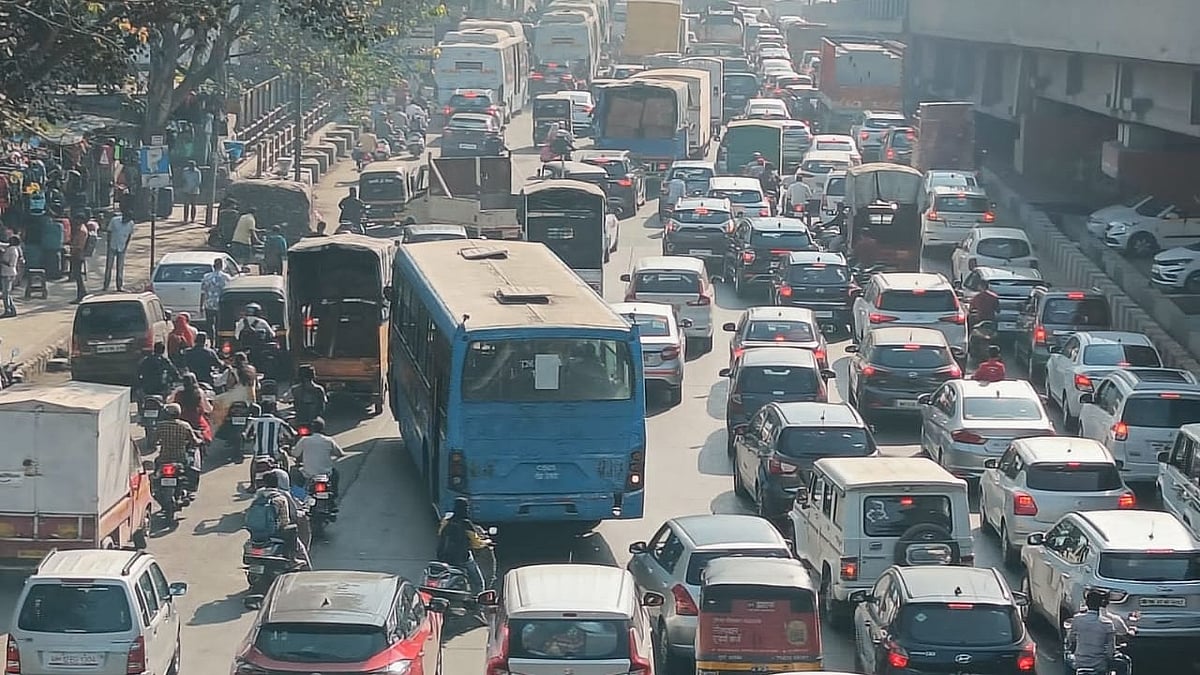 Pune Traffic : पुणेकर अडकले वाहतूक कोंडीत; देशात सातव्या क्रमांकावर ...