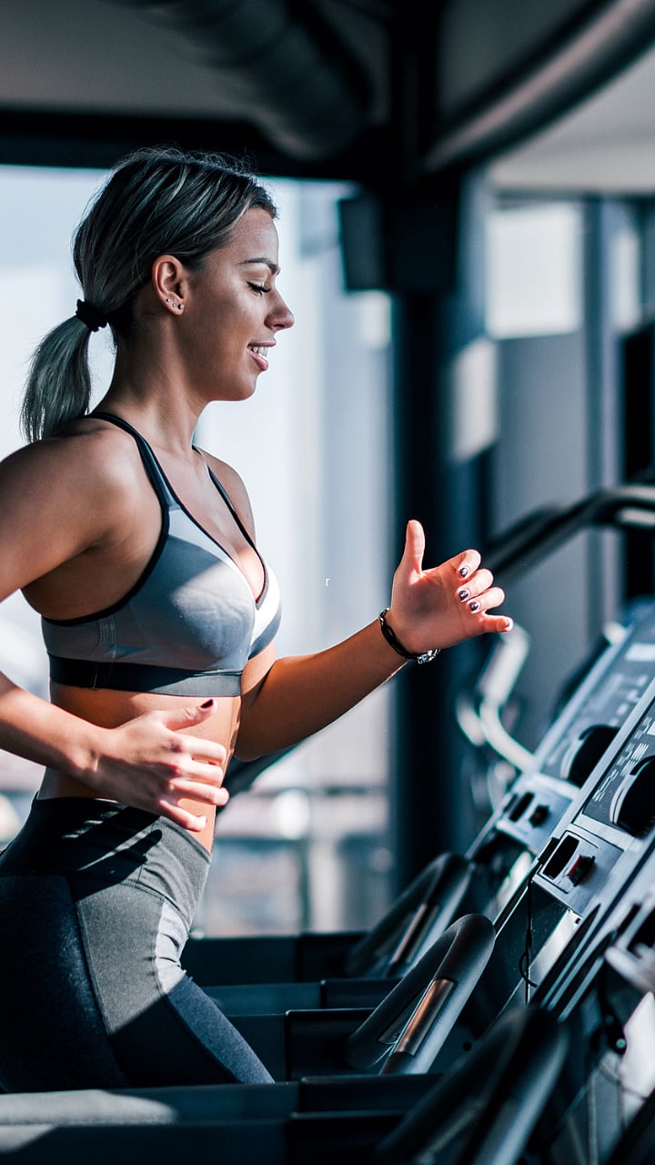 Evening Gym | संध्याकाळी जिमला जात असाल तर तुम्ही चुकताय; कारण....