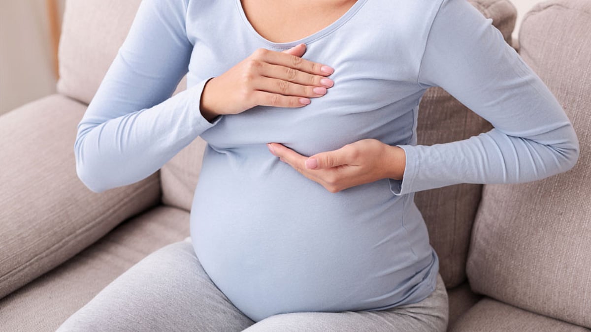 Breast Bumps | स्तनांवर असणारे बारीक फोड म्हणजे कशाचे लक्षण ? आजच जाणून ...